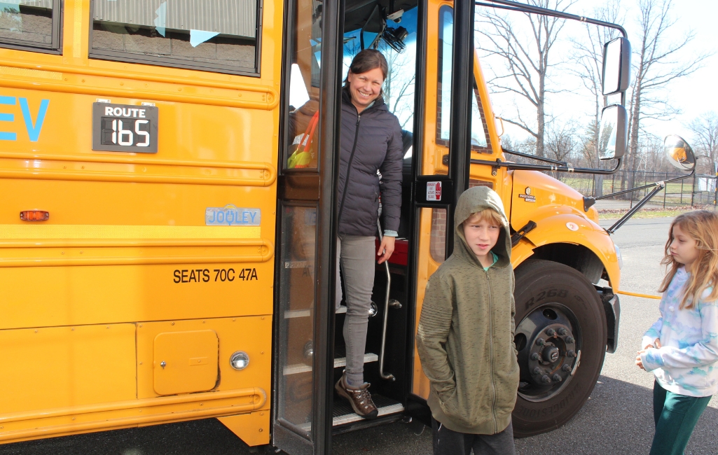 Holiday visit honors memory of longtime community member who helped ...